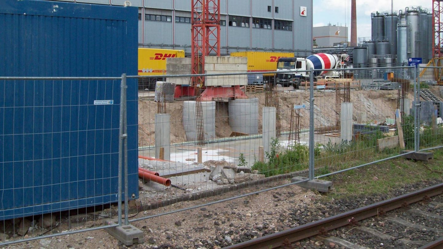 Wie muss man eine Baustelle absperren / sichern (Verkehrssicherung ...
